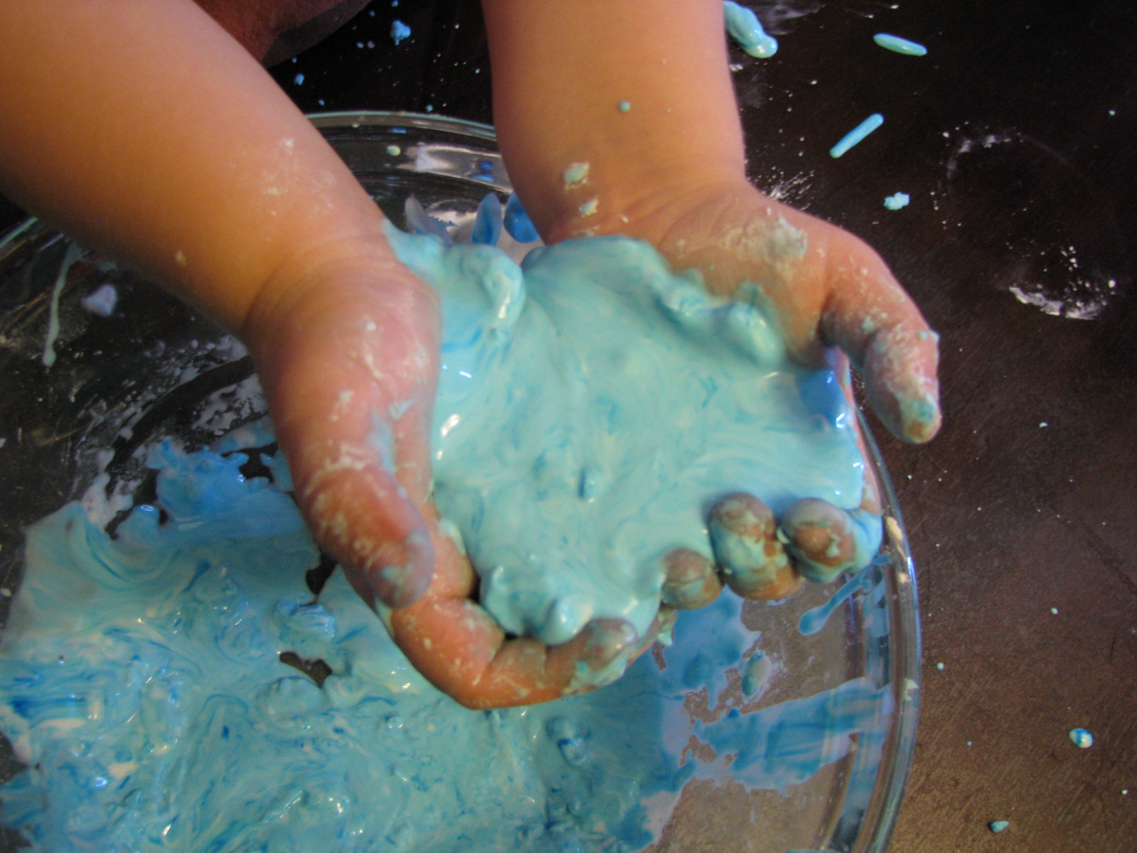 Making Merry Memories: Magic Mud