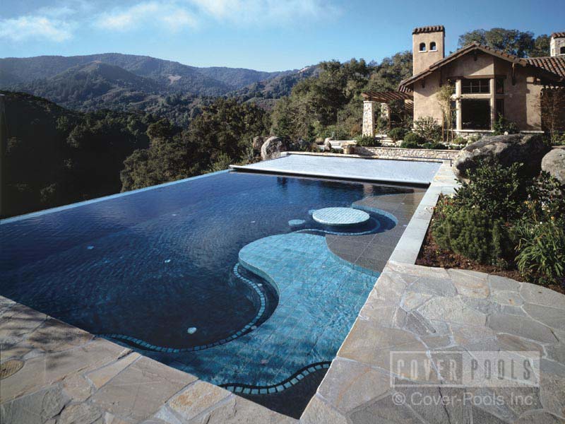 StylishBeachHome.com: Luxurious pools