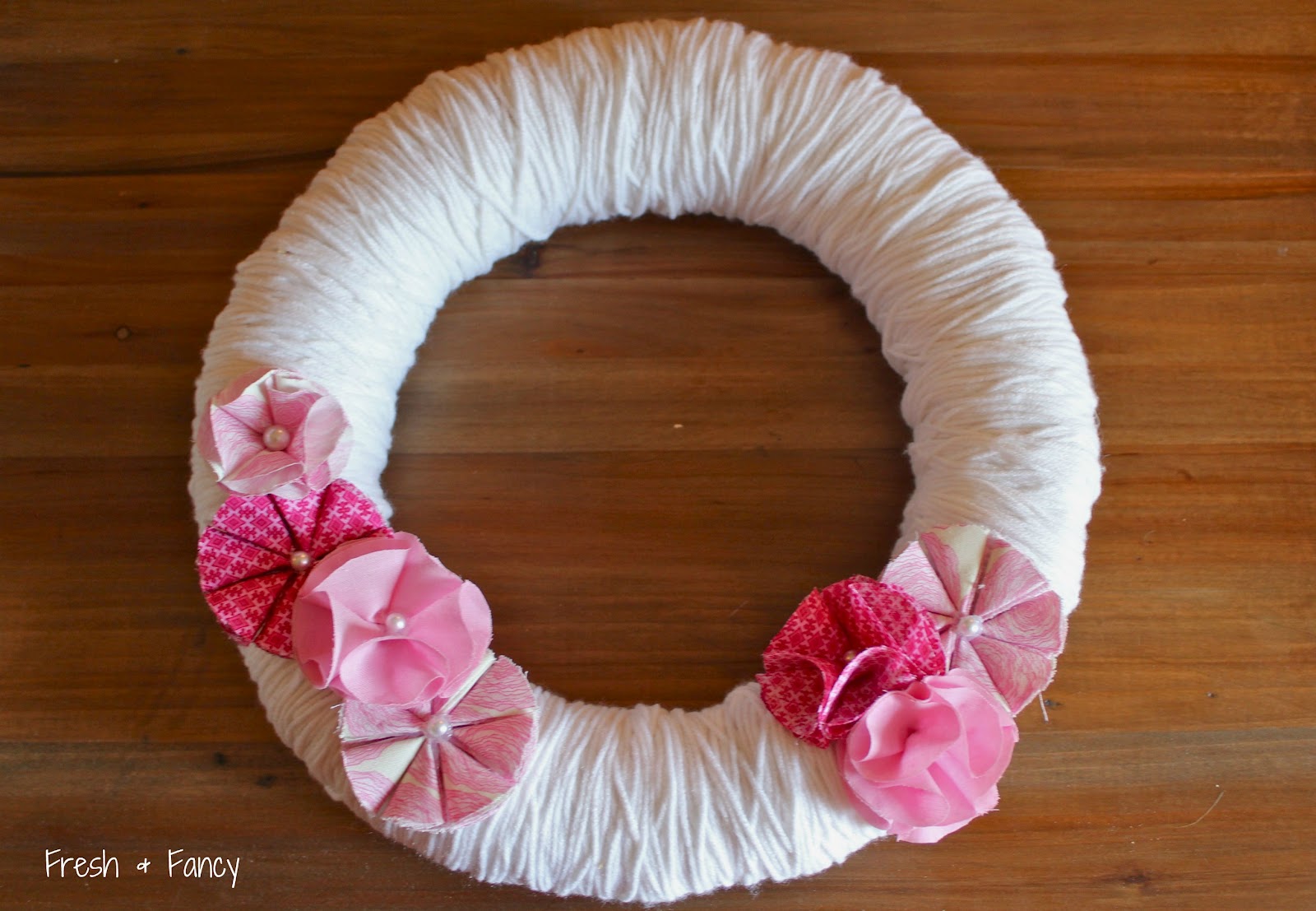 Fresh and Fancy: {DIY} Spring Yarn Wreath & A WINNER!