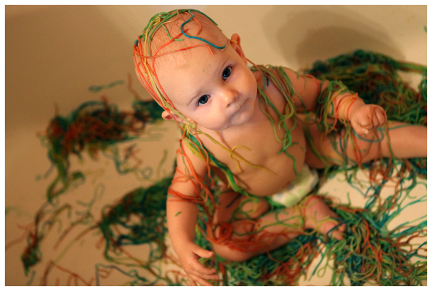 the johnson family blog: Spaghetti Bath
