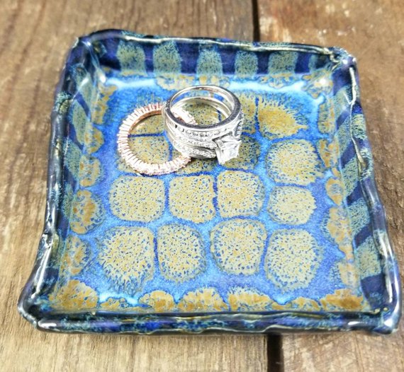 My Paisley World: Beautiful Blue Peacock Pottery