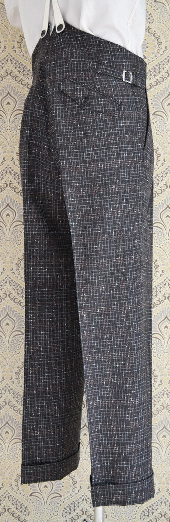 ADJUSTABLE COSTUME: Now accepting applications~3B Pinchback Style 3P-Suit