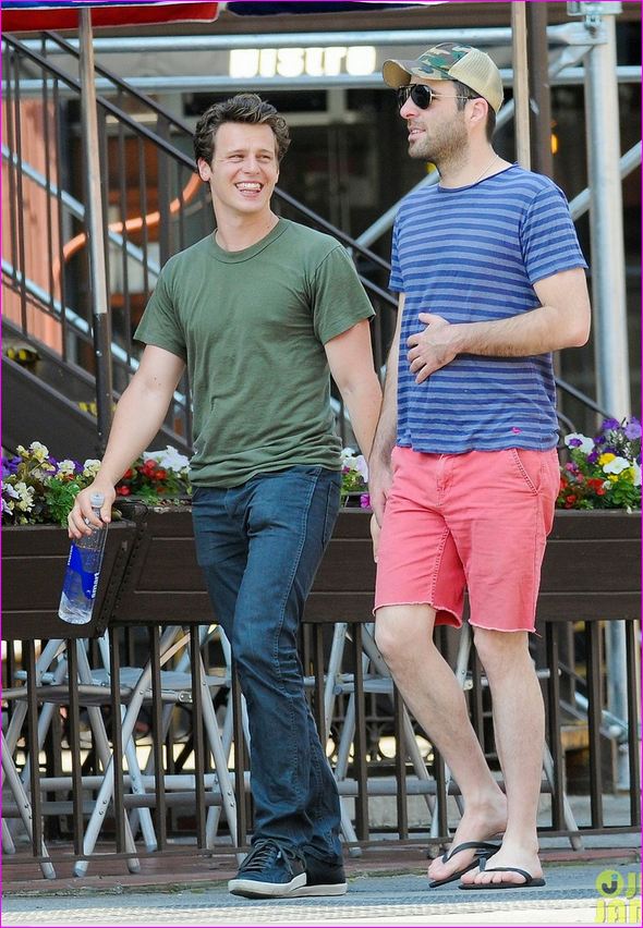 VJBrendan.com: Out and About: Jonathan Groff laughs it up with ...