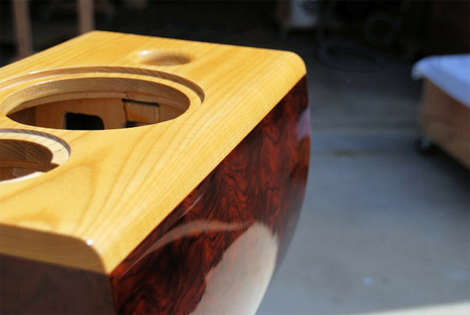 Your Curvomatic: Stunning speakers from Dallas [update!]