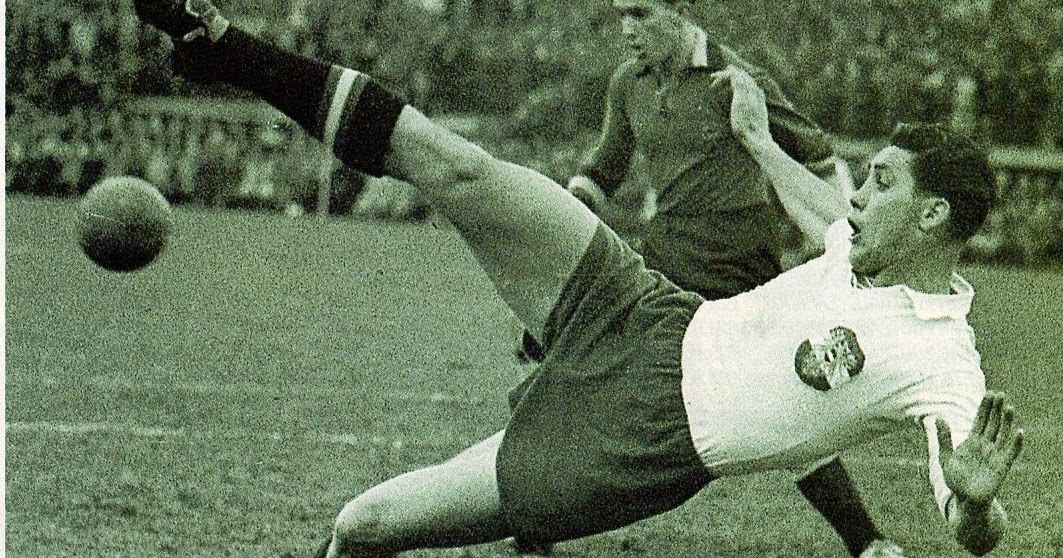 Soccer Nostalgia: Old Match Photographs-Part 31f