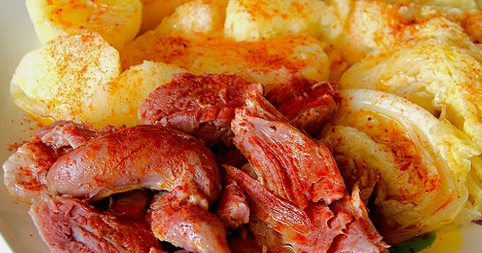 Cocinando con Luis: Codillos de cerdo a la gallega.