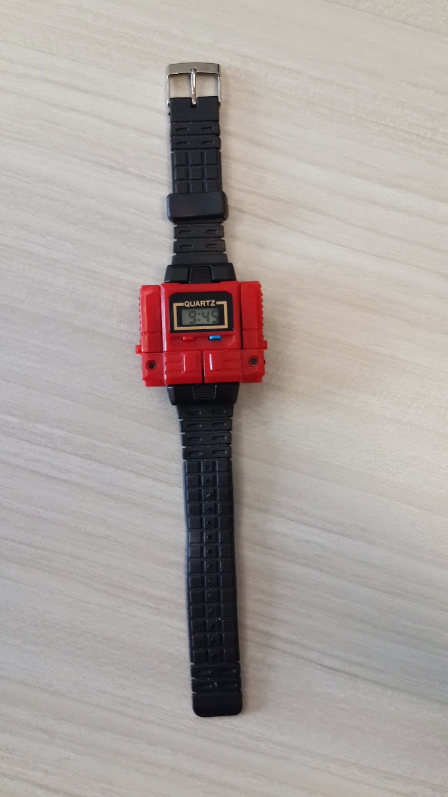 baranghobi: Jam Tangan Robot Tahun 1980an