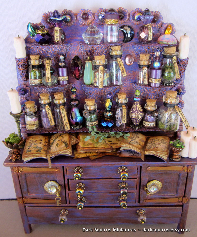 Dark Squirrel's Miniature Asylum ~: The Herbalist and some updates...