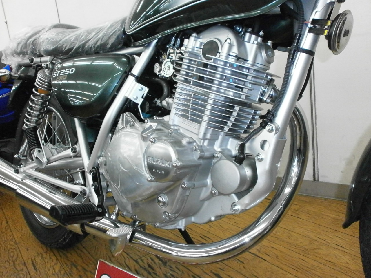 ソックス熊谷店ブログ: 大人バイク スズキ ST250E