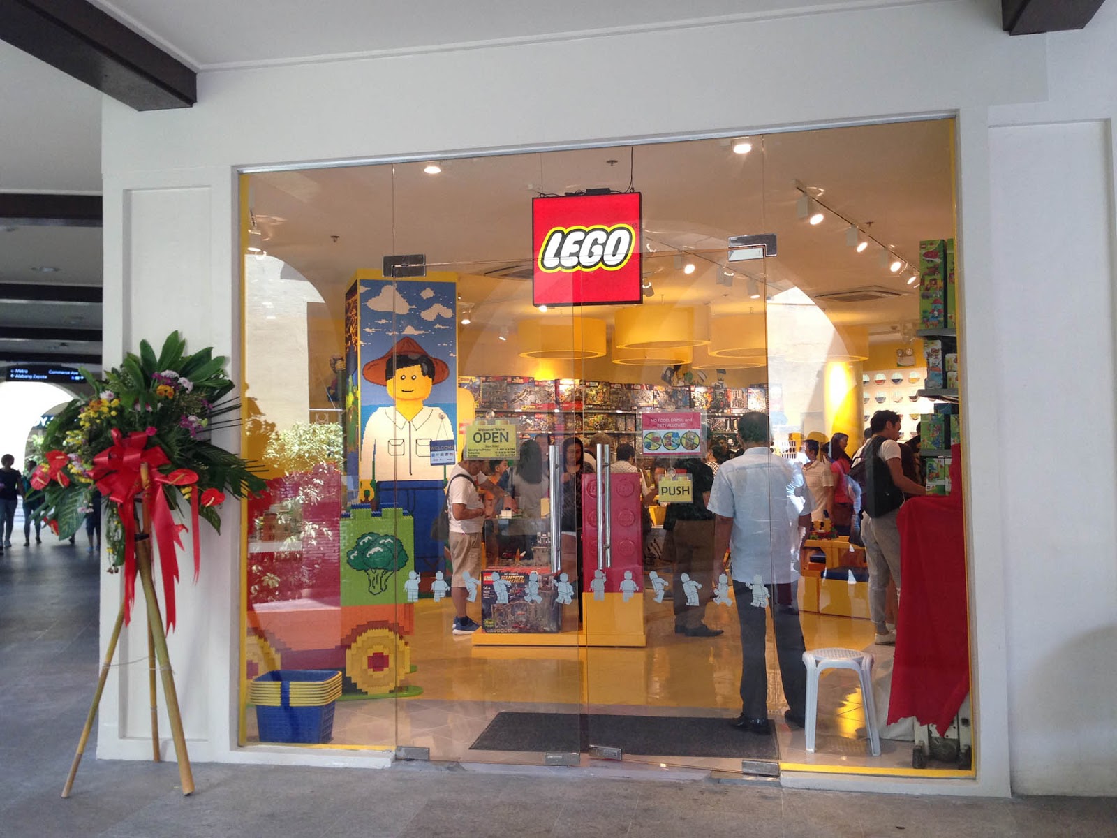 MrsMommyHolic: LEGO Certified Store opens in Alabang Town Center