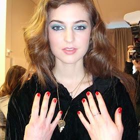 Beauty Blogging Junkie: February 2011