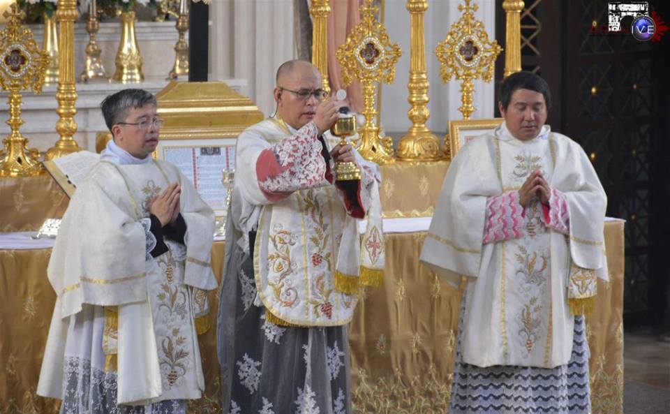 New Liturgical Movement: Solemn Mass in the Philippines for a Priestly ...