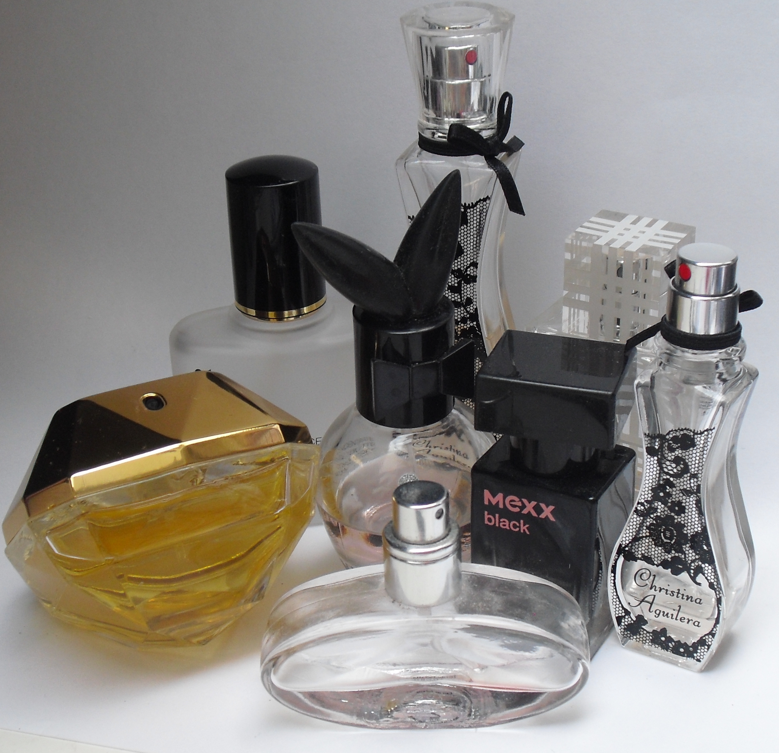 beautylovin': Mijn Parfum Stash Mei 2011.