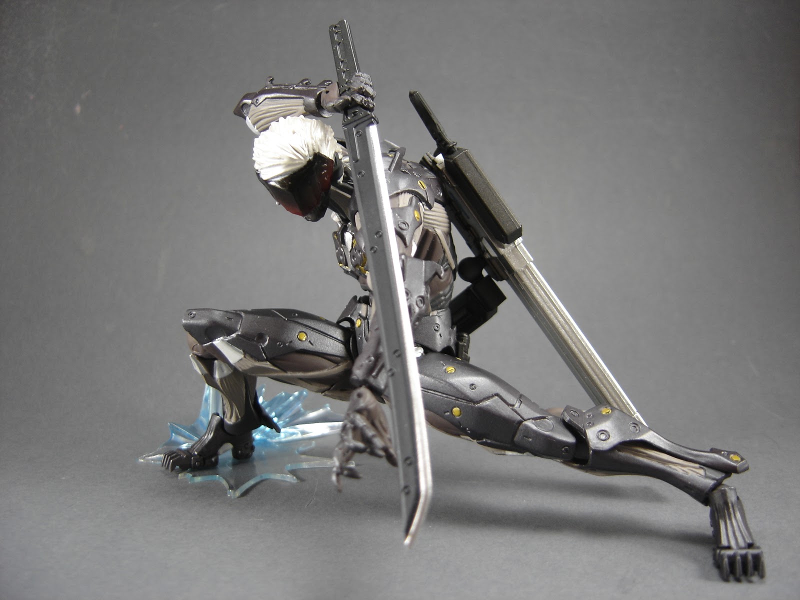 Lightning Ace's gundams: Revoltech Raiden from metal gear rising ...
