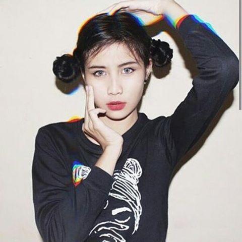 Biodata Awkarin (Karin Novilda) Lengkap dan Foto Terbarunya - TrendySturvs