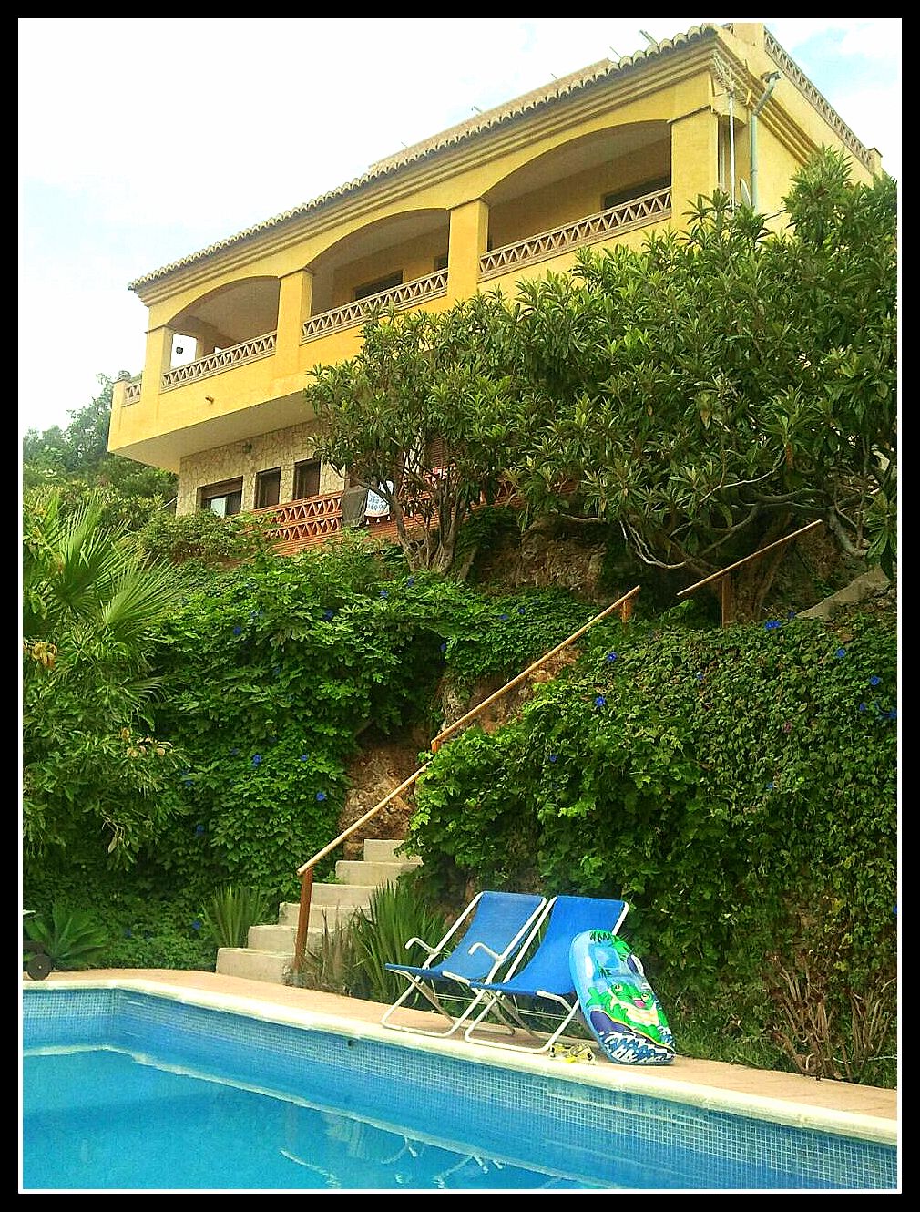 VIAJEYFOTOS: LA CABRITA LOCA. LENTEGÍ.