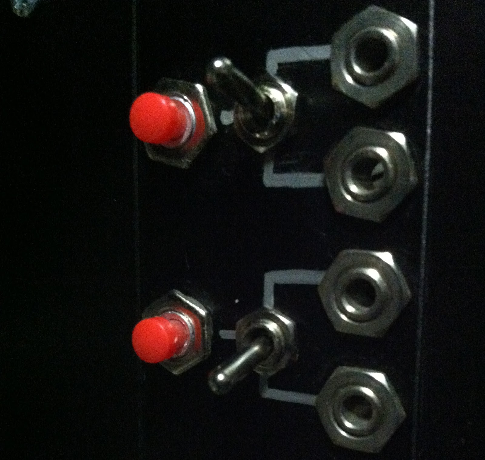 Modular experiments: Octave Switching and Waveshaping with the Blacet ...