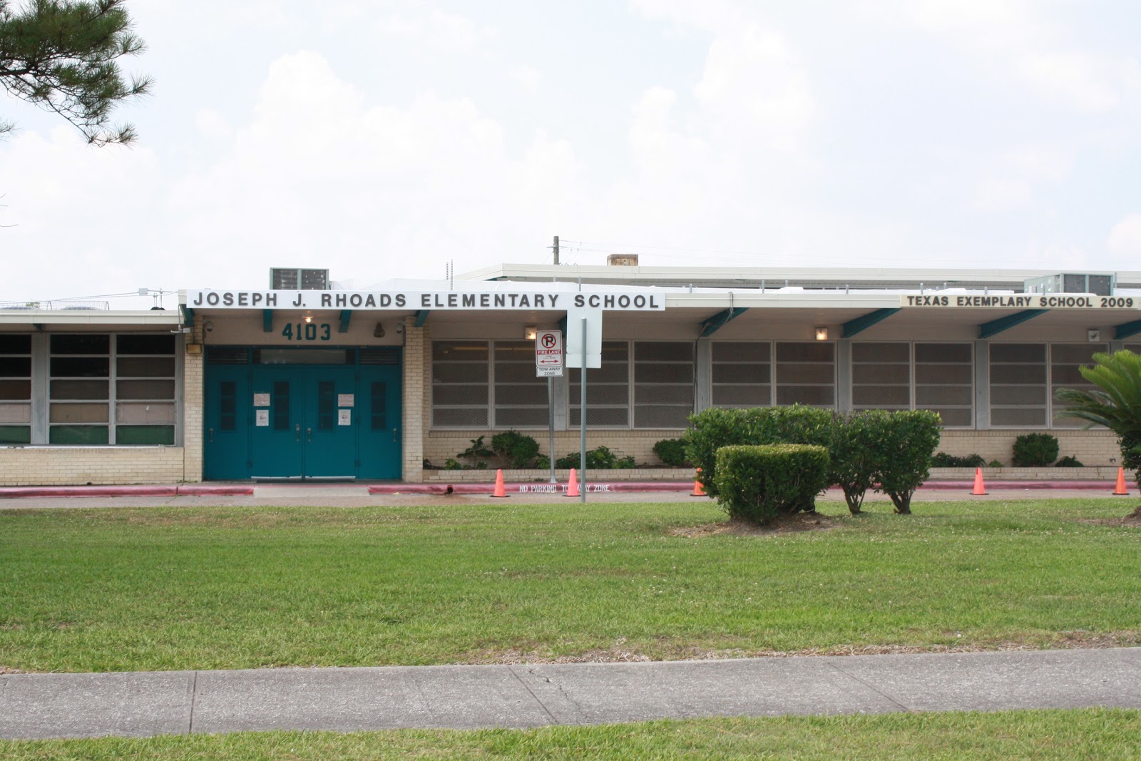 TransGriot: Last Day Of A School