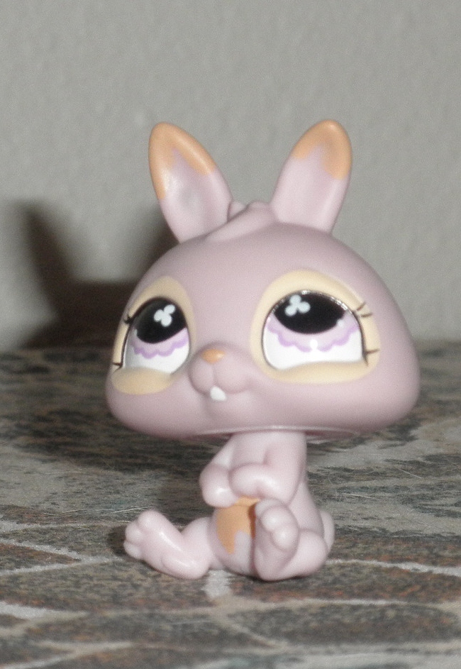 Collectomania: LPS Rabbits
