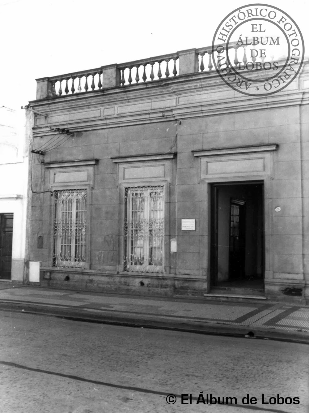 Edificio en Rivadavia 176 (1971)