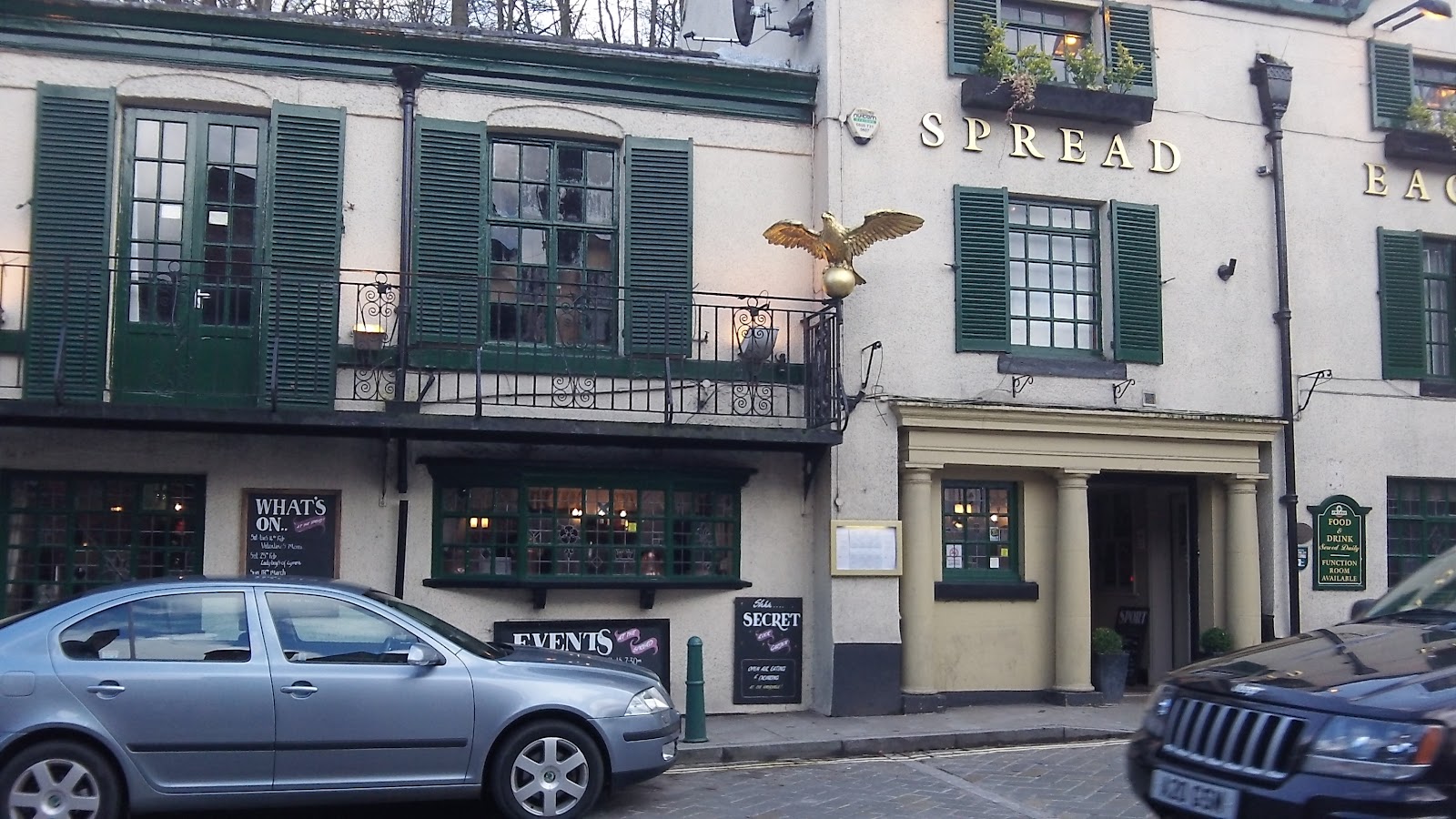 Life in Northern Towns : Lymm