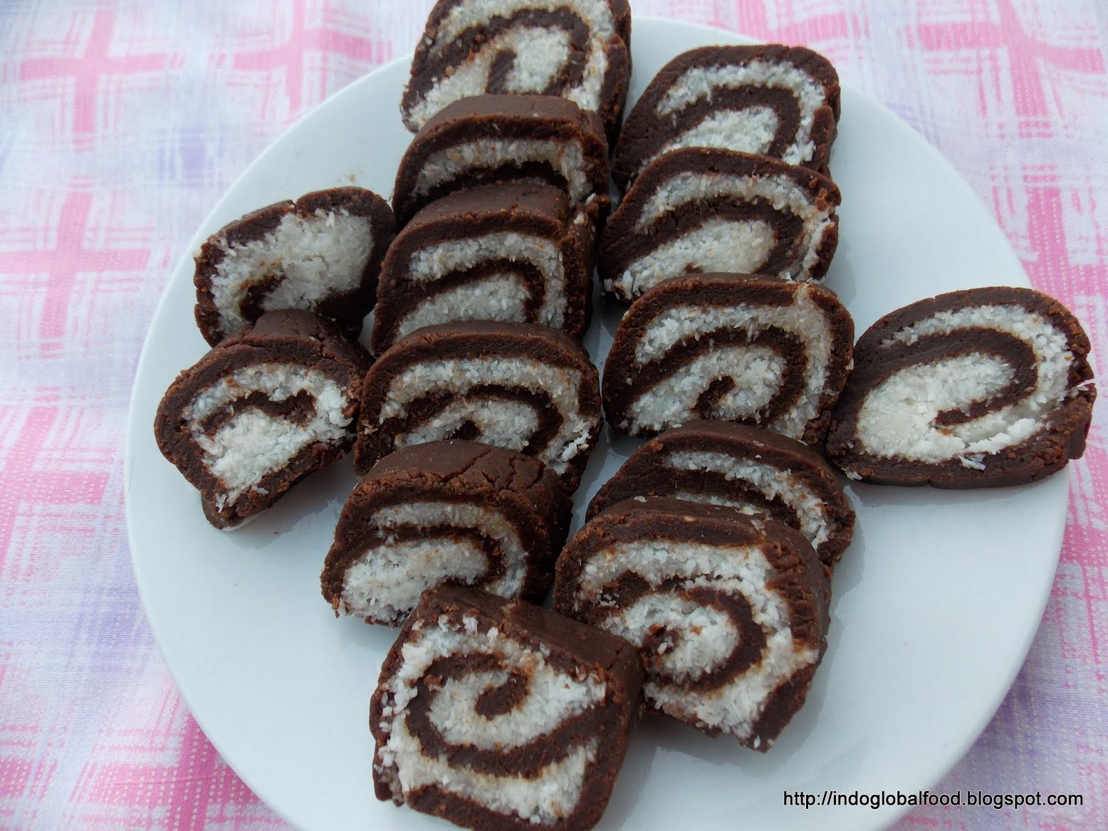 No bake eggless roller coaster or pinwheel cookie recipe