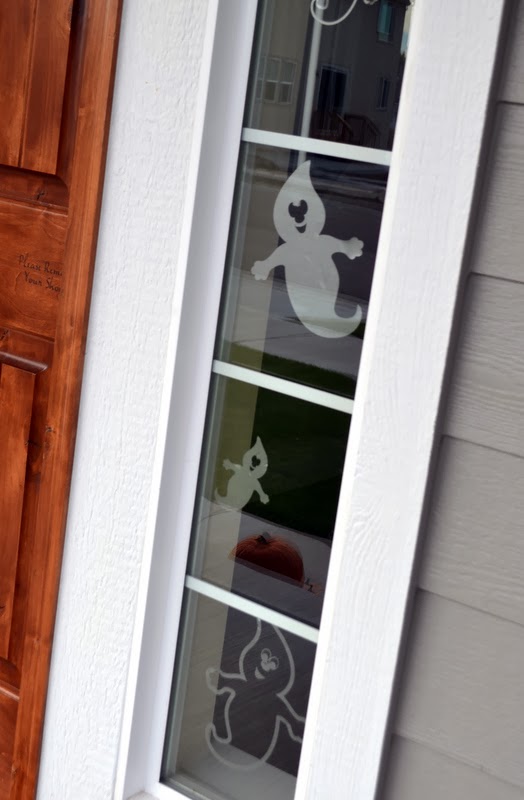 Make It Scrappin : Frosted Vinyl Ghosts and Ghouls