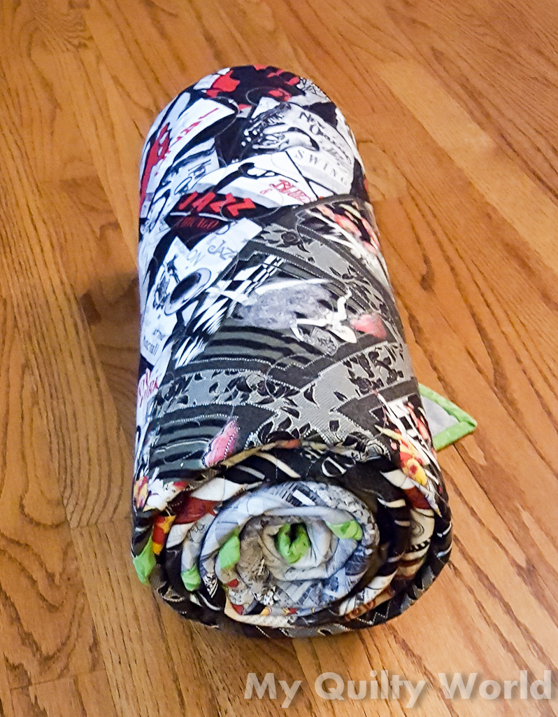 My Quilty World: Rolling a Quilt for Storage