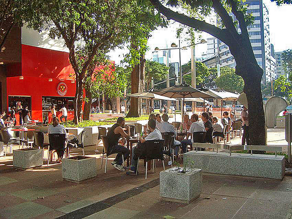 Passione per il Viaggio: Bairro Savassi em Belo Horizonte-Brasil