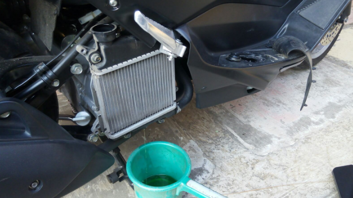 WAJIB BACA...!!!,[100% Mudah] Cara Mengganti Air Radiator Yamaha NMAX ...