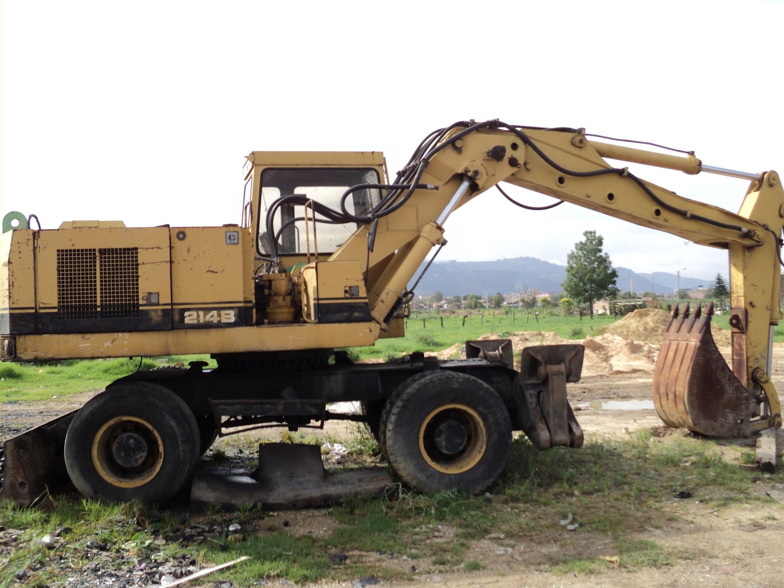 MAQUINARIA Y VEHICULOS EN VENTA