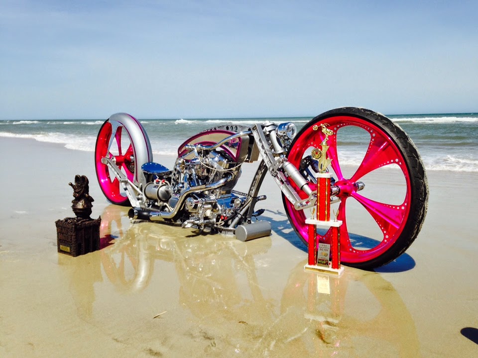 dWrenched - Kustom Kulture and Crazy Bikes: dWRENCHED