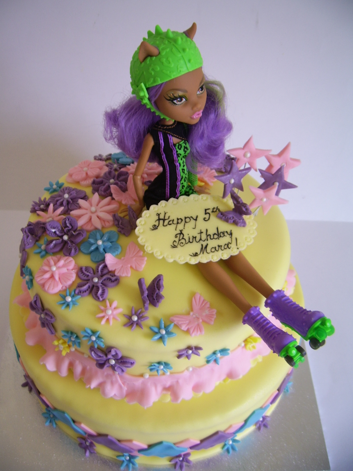 irenafoods: Monster high cake - Tort Monster high - Torta Monster high