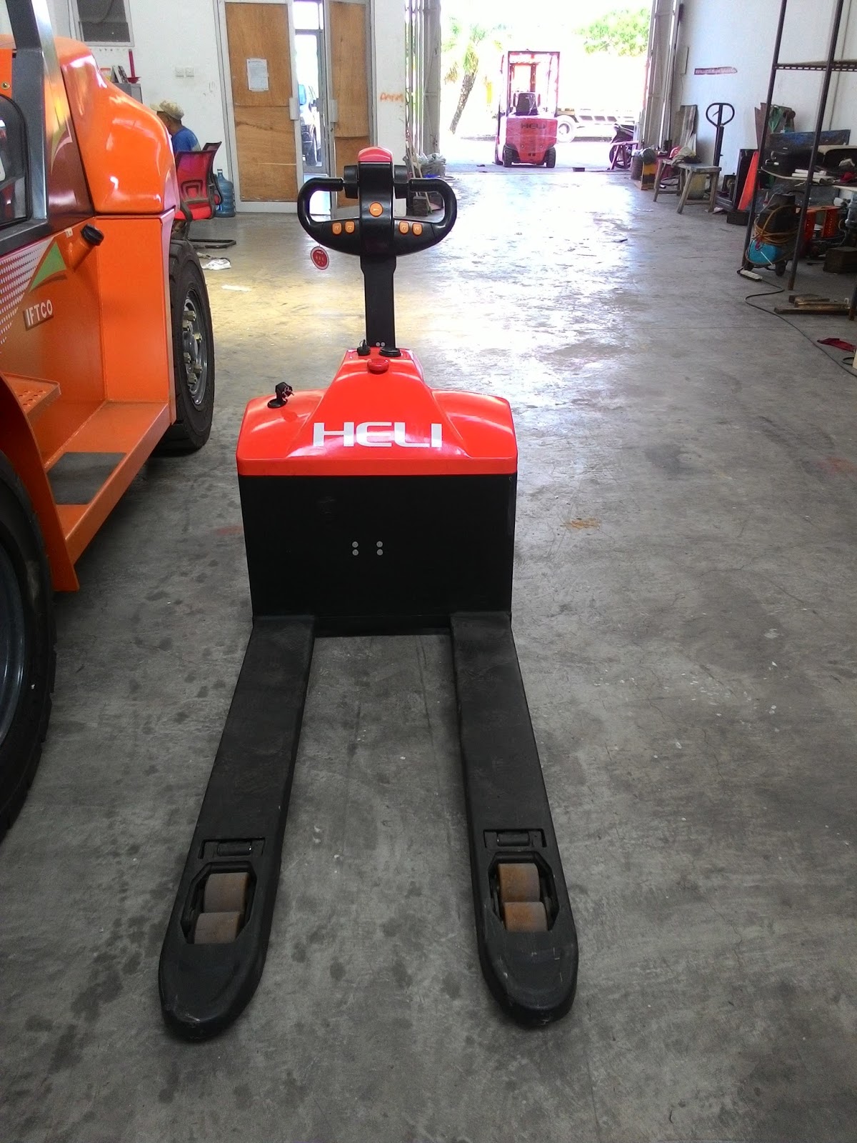 HAND PALLET ELEKTRICK: HAND PALLET ELECTRIC