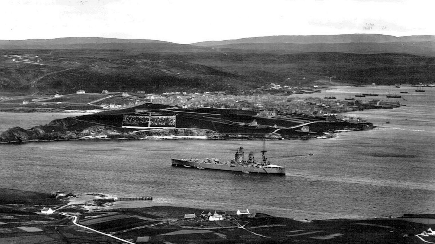 Tour Scotland: Old Travel Blog Photograph Royal Navy Ship By Lerwick ...