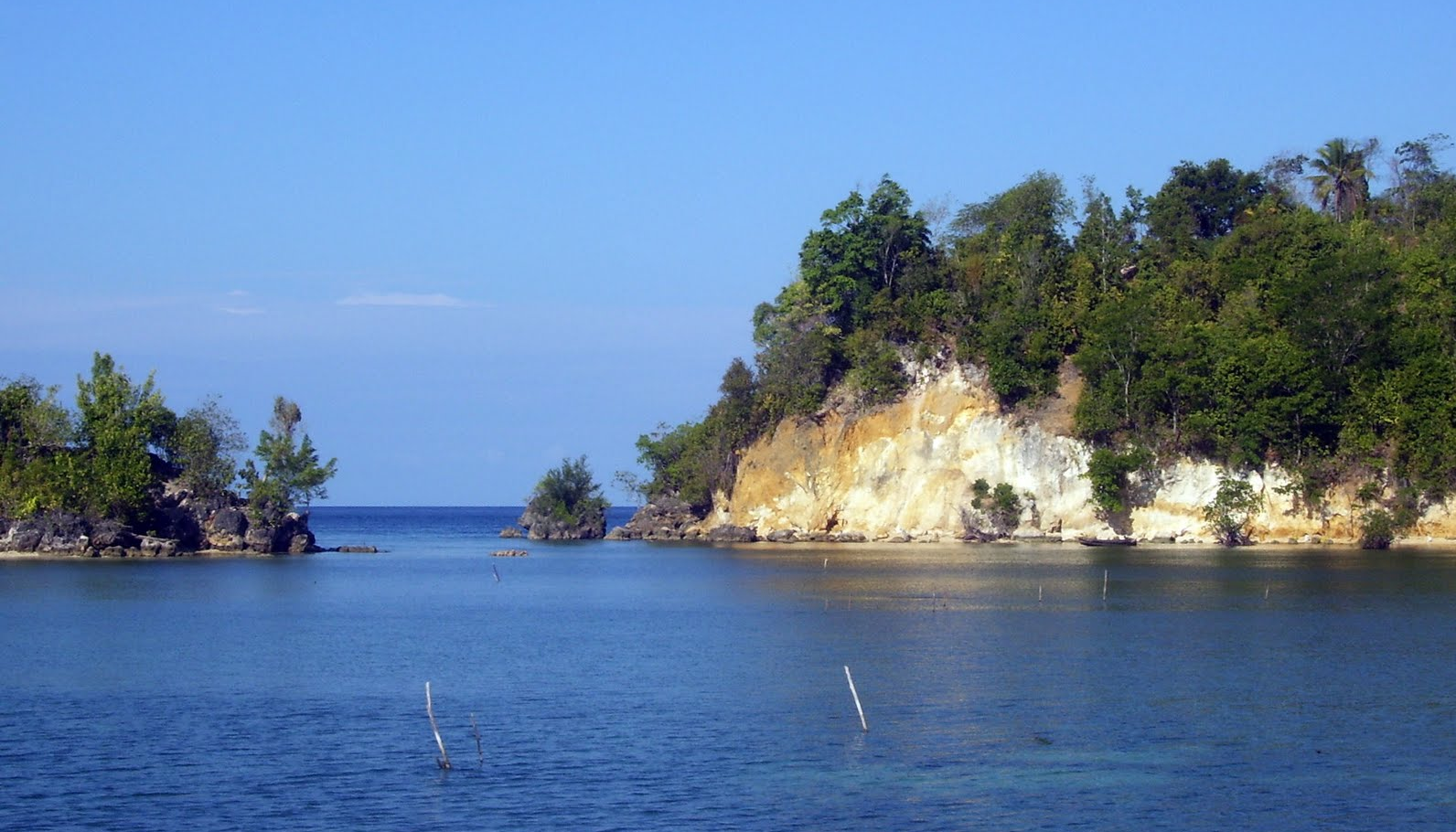 Lede - Wisata Pulau Taliabu (Provinsi Maluku Utara) - ceritaku