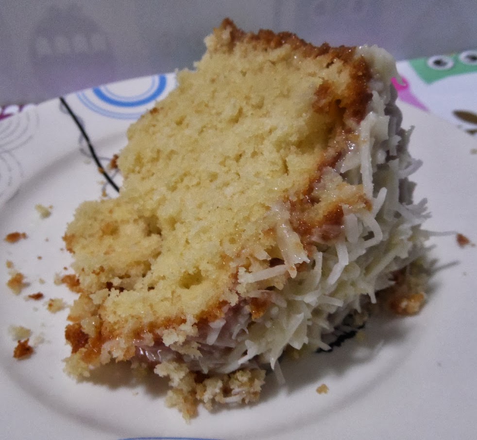 BOLO DE COCO COM LEITE CONDENSADO - Receitas Culinárias
