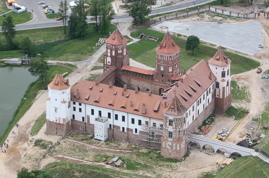 Castles in Belarus: Mir Castle Architecture