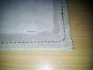 Jérémysterium: Coussins en cuir