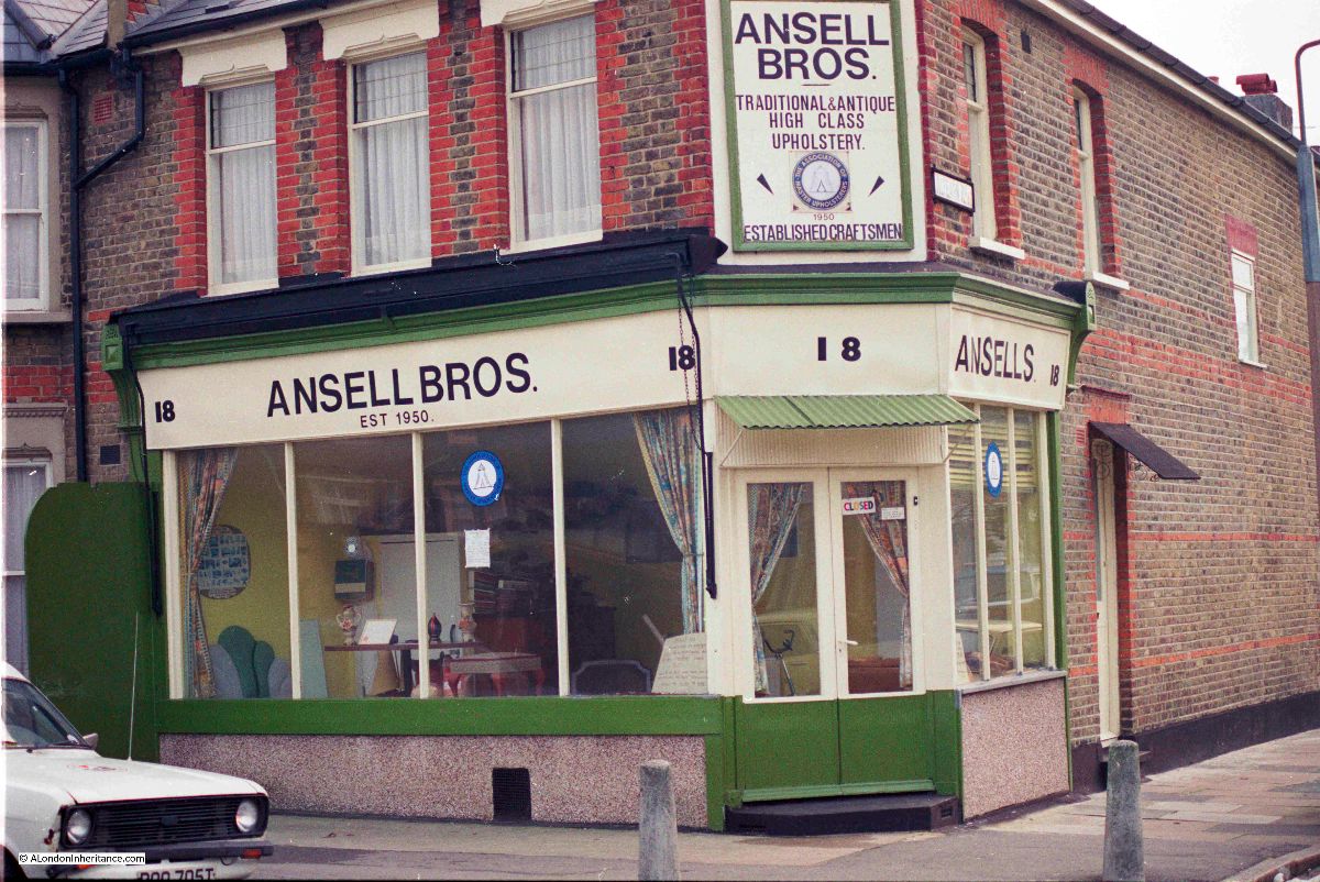 33 Fascinating Photographs That Show What London Shops Looked Like in ...
