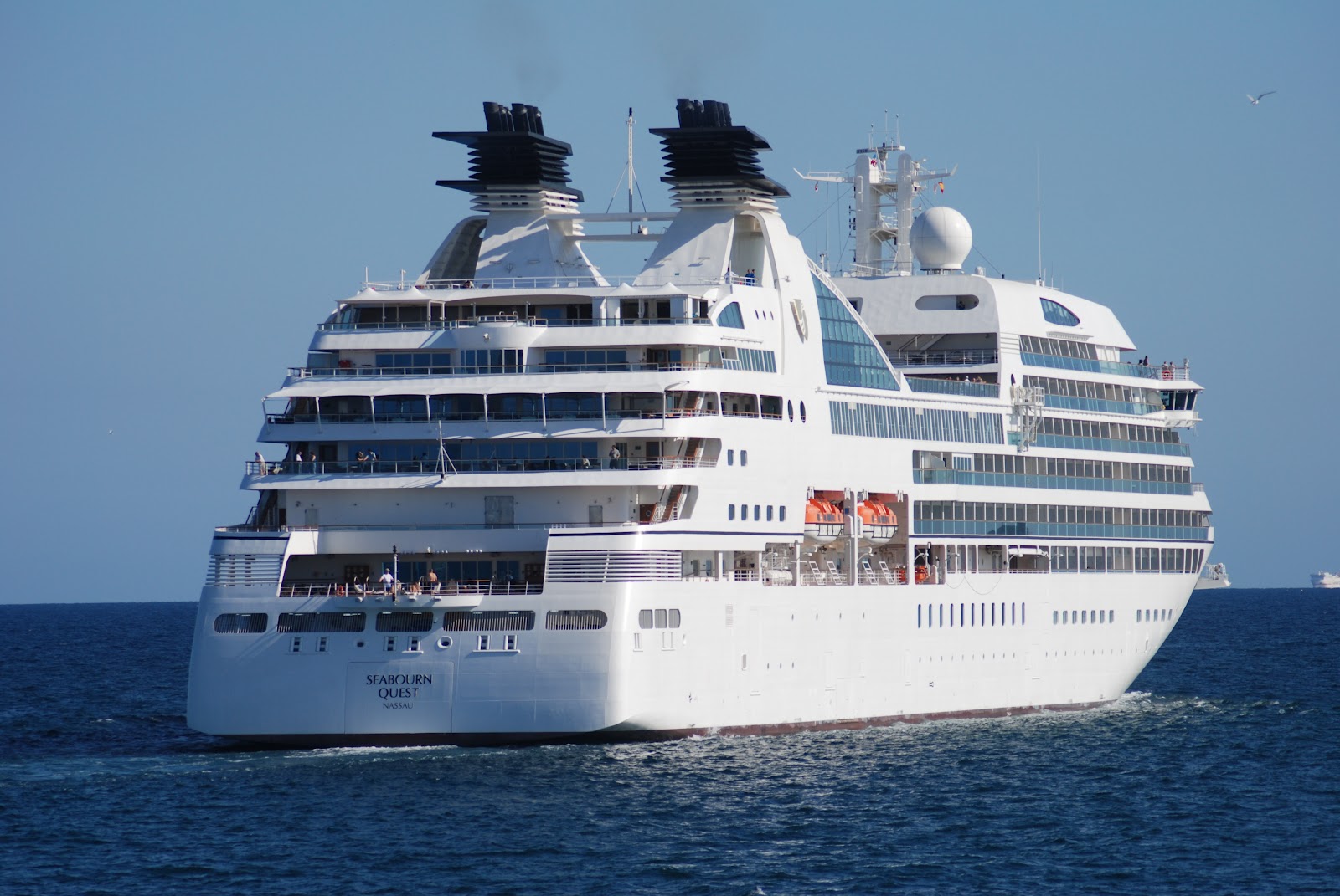 "SEABOURN QUEST" a touch of beauty and luxury at Barcelona
