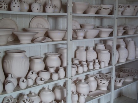 Olaria de Ricardo Simas: novas peças em barro branco