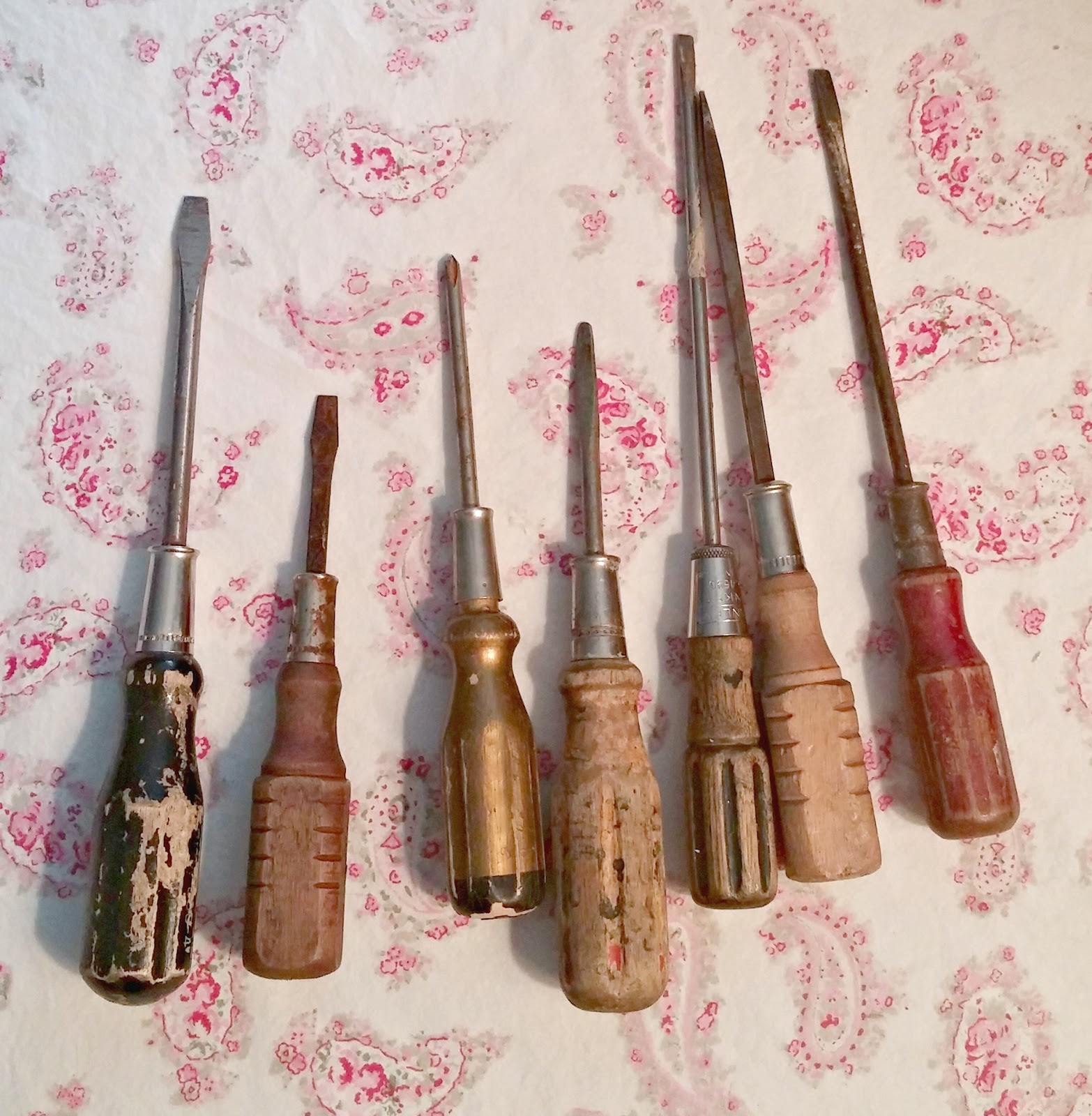 Upcycled Screwdriver Snowmen - Little Vintage Cottage