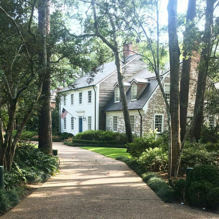 Content in a Cottage: Gorgeous House and Setting