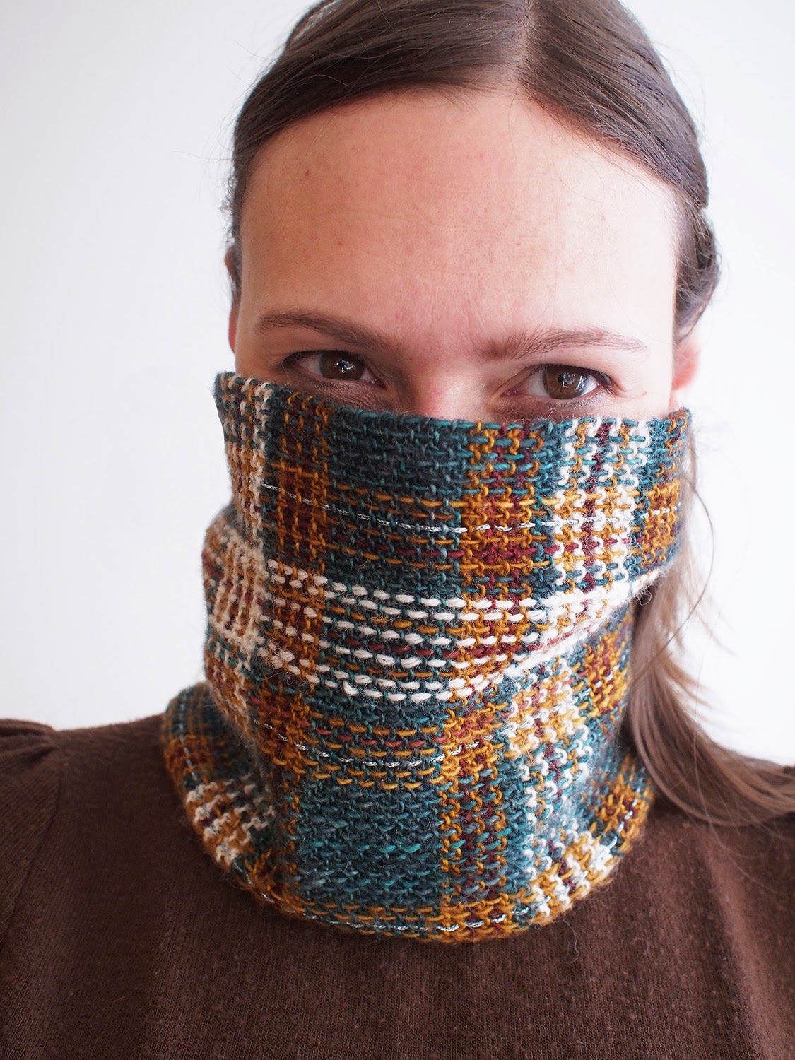 Weave Over Your Knitting to Great Effect - Princess Dayana Collar