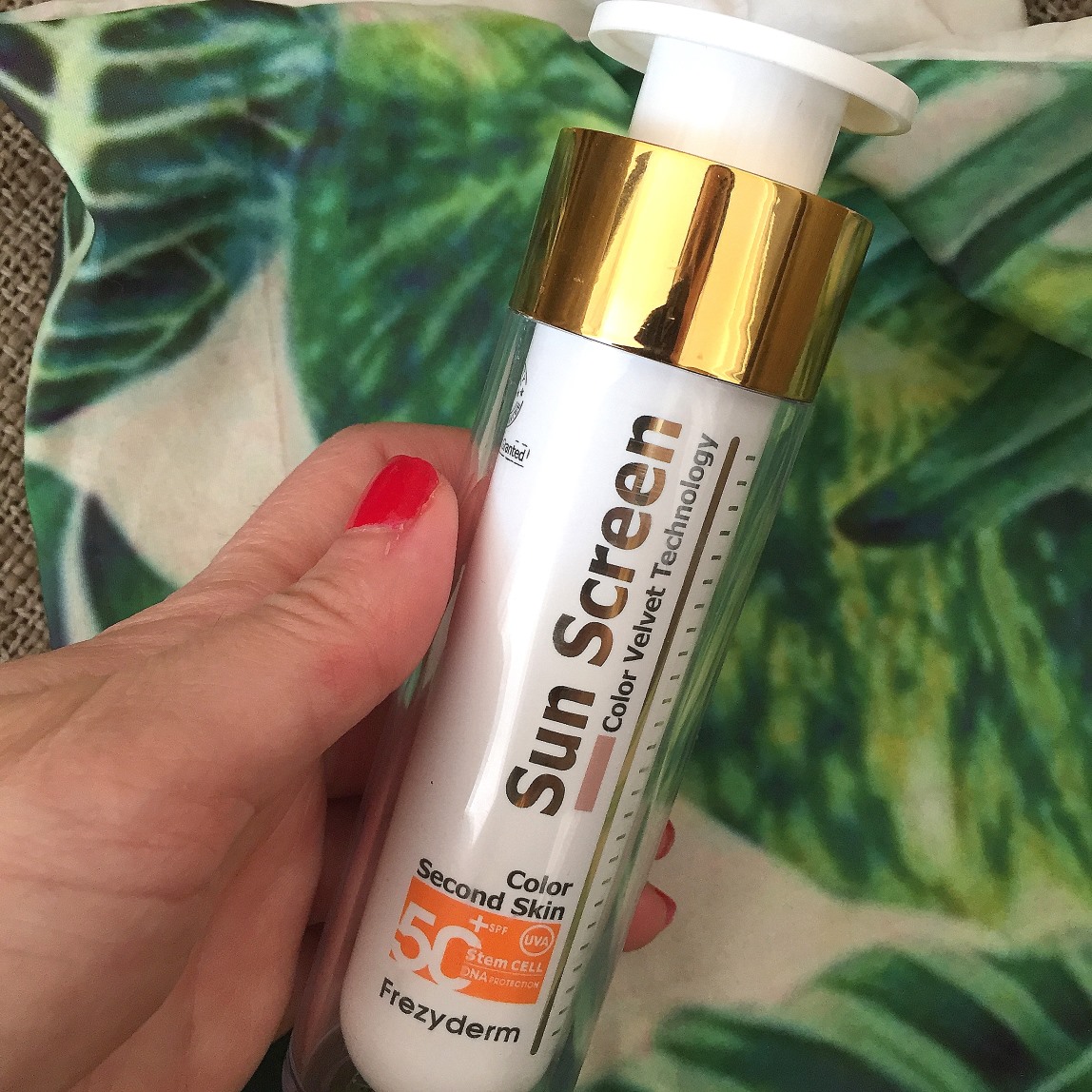 Frezyderm Sunscreen Velvet Second Skin Technology Face SPF50+ - Pink ...