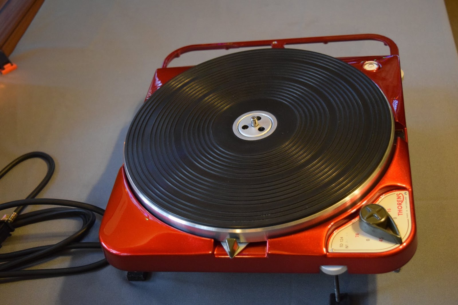 Classic Vintage Turntables Thorens TD124 – Ultimate High-Fidelity