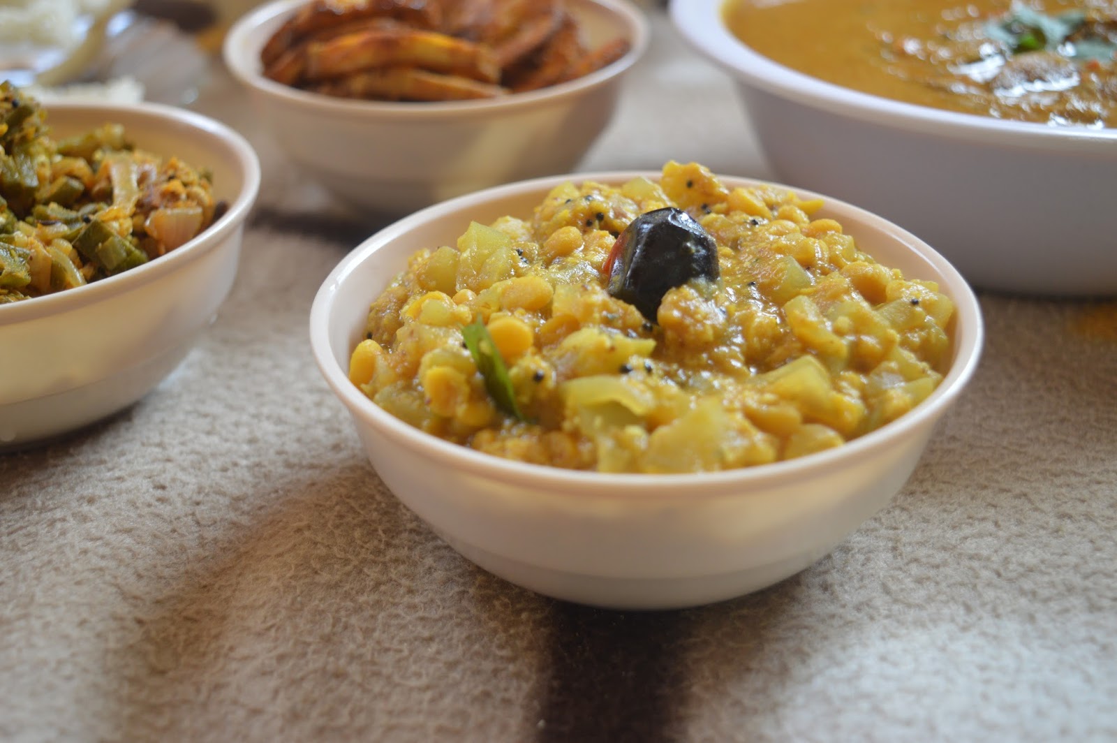 Bottle gourd - sorakkai kootu with Channa Dal - Cook with Sharmila