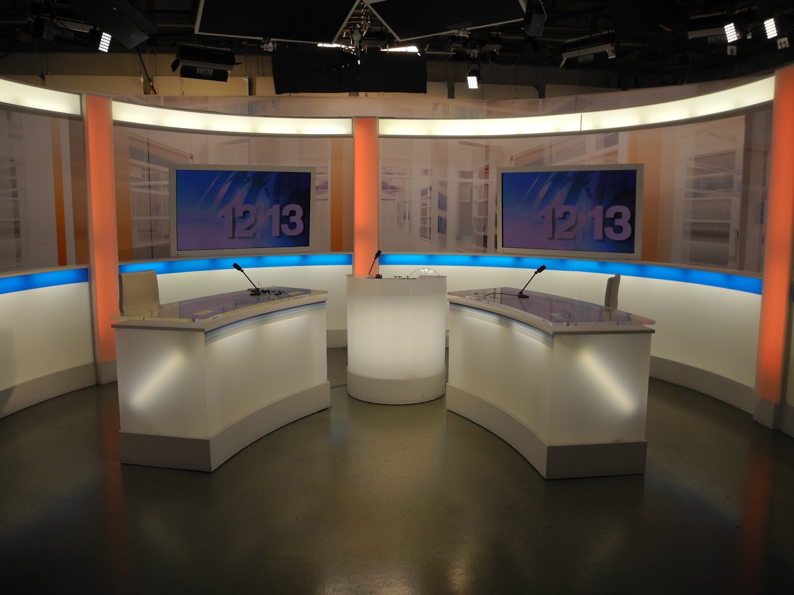 Dans écrire, il y a rire Dans voyager, il y a voix: Les coulisses de ...