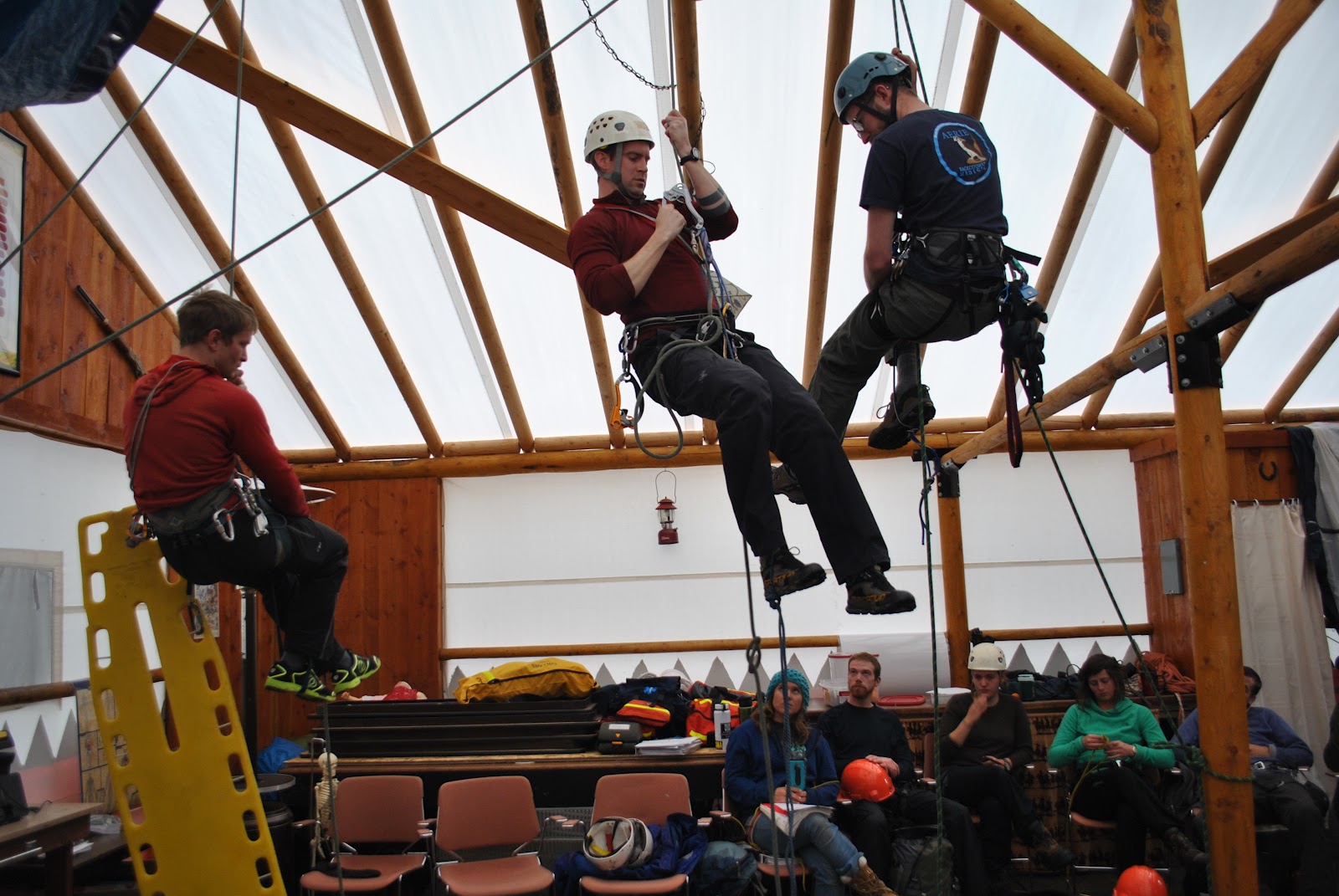 Aerie's Spring Semester in Wilderness Medicine: Knots, Ropes, and Rescue